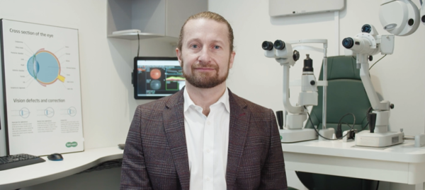 Dr Ben Ashby presents Specsavers ANZ glaucoma detection and prevention ...
